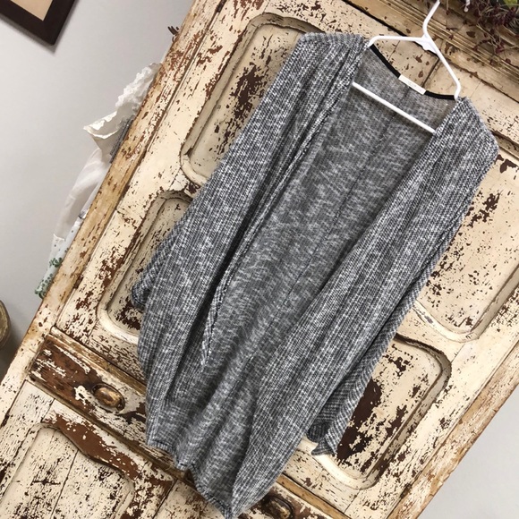 Le Lis | Sweaters | Le Lis One Size Blackwhite Cardigan | Poshmark